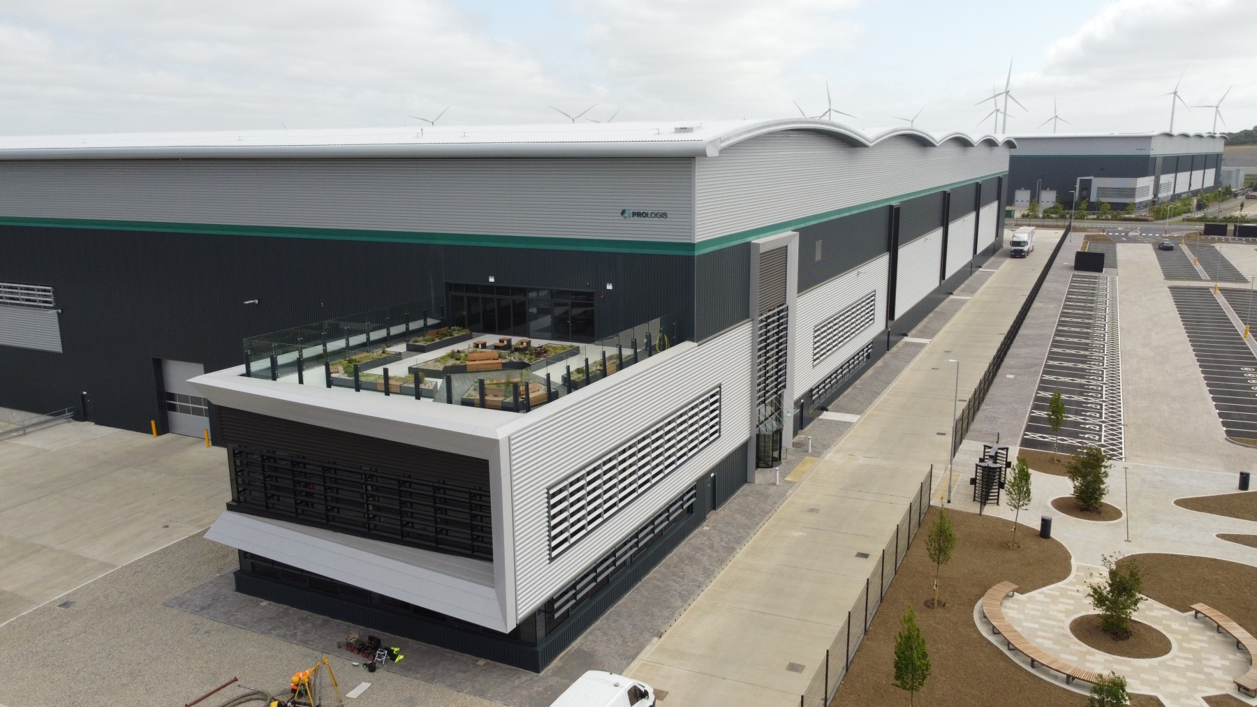 DC9 & DC10, DIRFT III – 955,000 sqft - UKWS